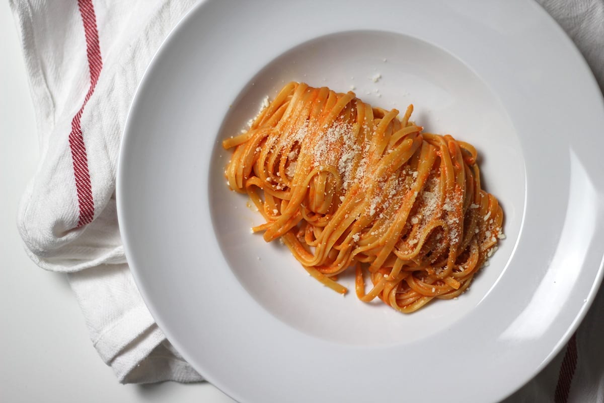 Ζυμαρικά με Κρέμα Κόκκινης Πιπεριάς | Alway Hungry